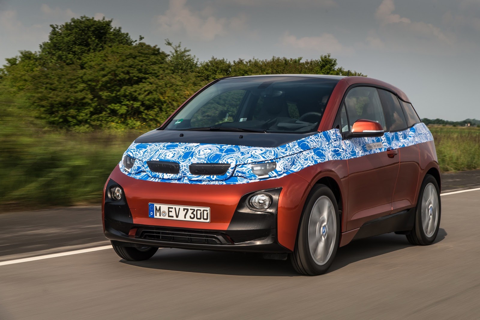 BMW i3 Electric Hatch exterior design almost revealed | Motoroids