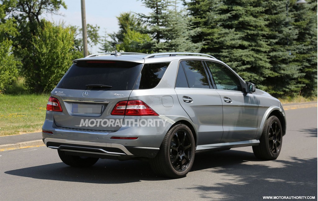 SPIED- 2016 Mercedes Benz MLC Class in M Class clothes | Motoroids