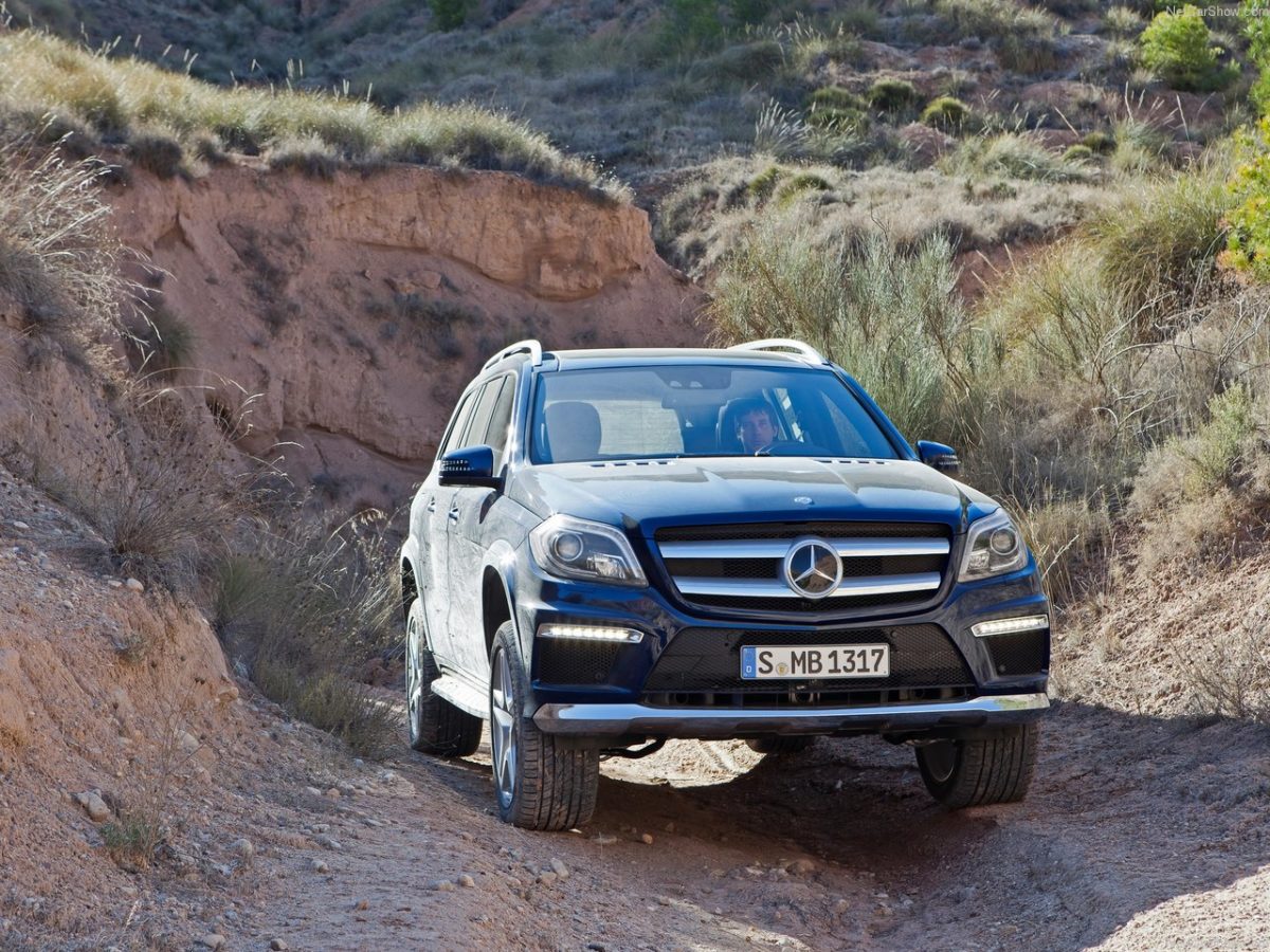 New 2013 Mercedes-Benz GL-Class: Official details and images | Motoroids
