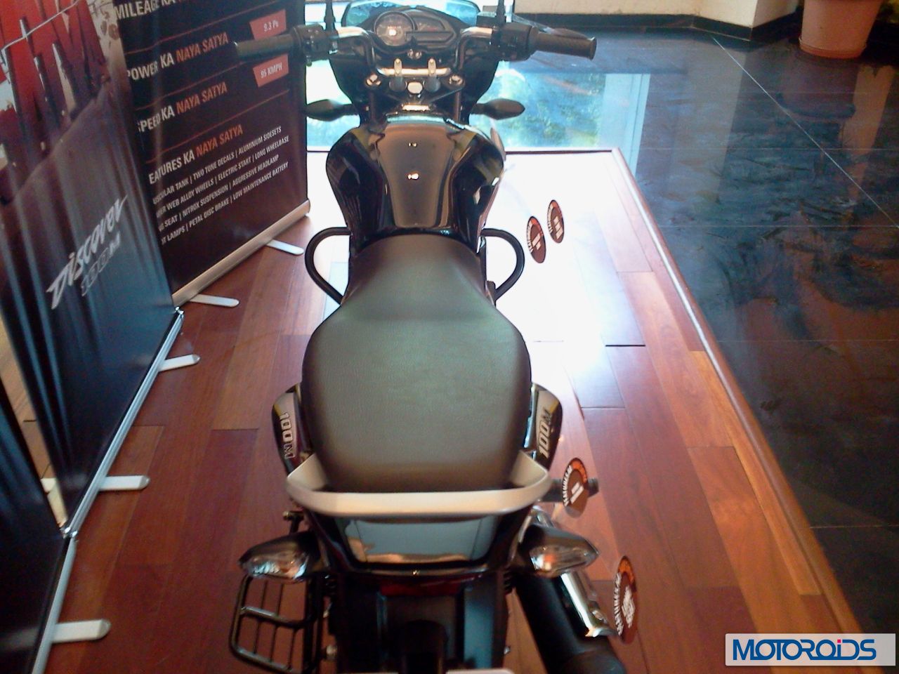 Official Release: Bajaj Discover 100 M details, images and data | Motoroids