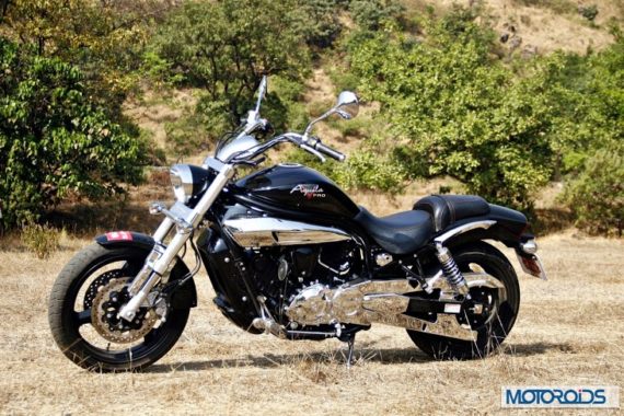 Hyosung GV650 Aquila Pro Review: Chubby Hustler | Motoroids