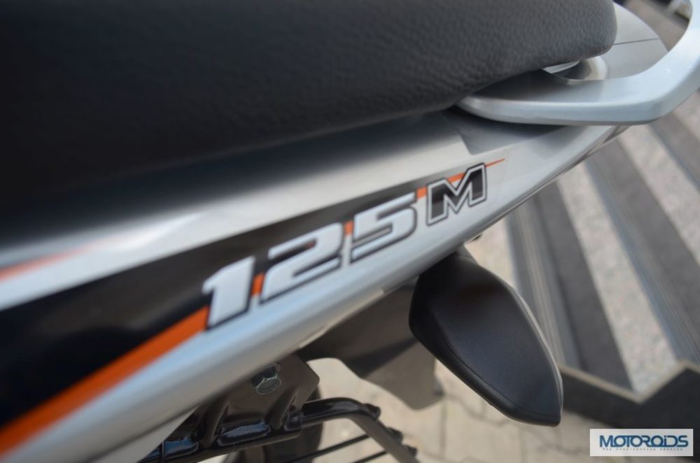 Quick Review: Bajaj Discover 125M [Images & Ride Report] | Motoroids