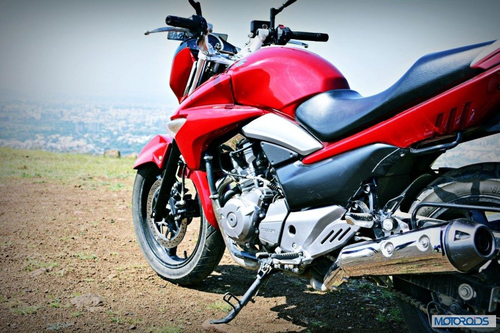 Suzuki Inazuma GW250 Review : Mellow Brute | Motoroids