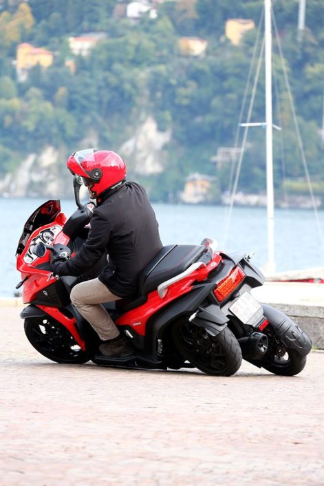 Meet Quadro4- the world’s first 4 wheeled tilting scooter! | Motoroids