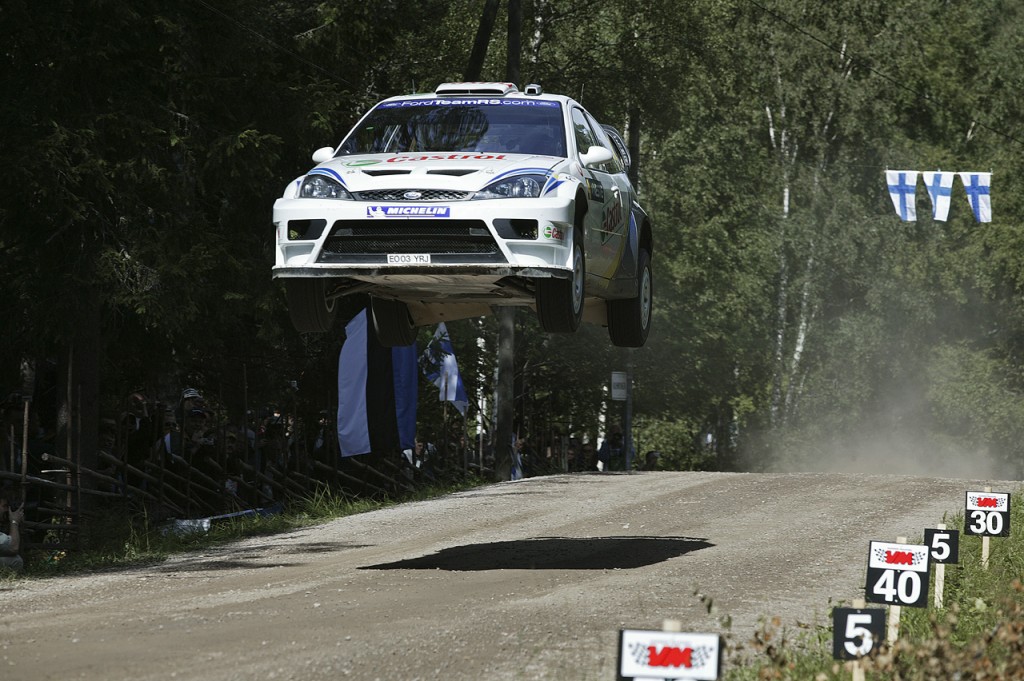 Video: Flying cars and gutsy men at the Rally of Finland | Motoroids