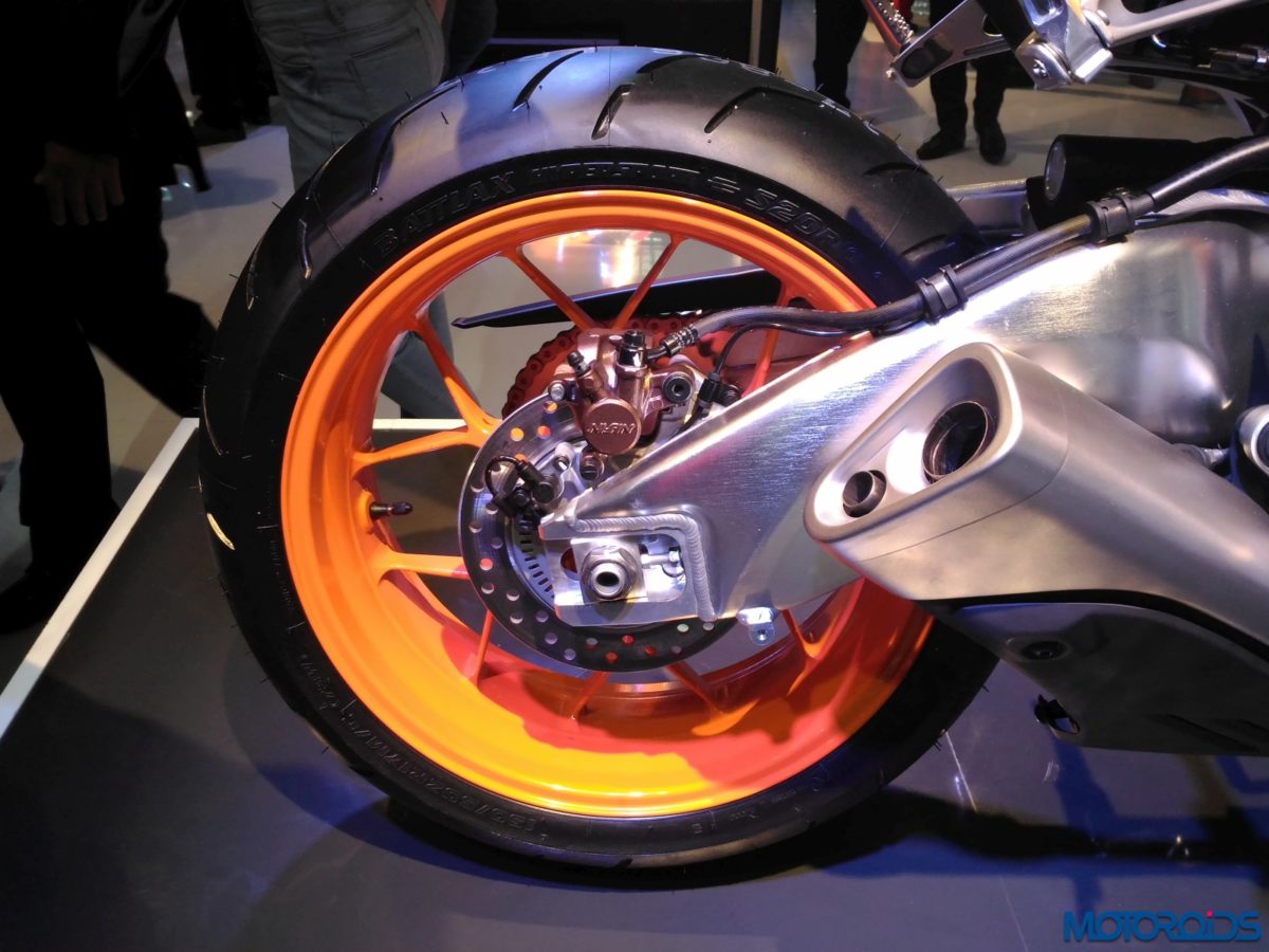 Auto Expo 2016: Honda RC213V and CBR1000RR Fireblade Repsol edition ...