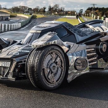 Team Galag joins the 2016 Gumball 3000 rally with Arkham Knight’s ...
