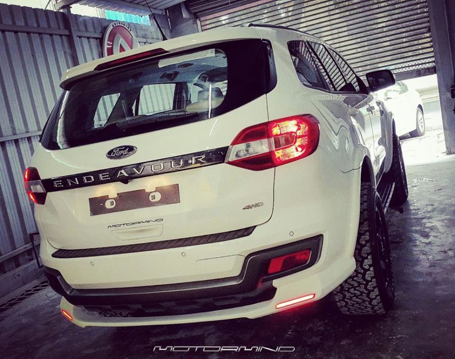 Customized Ford Endeavour From Bengaluru Looks White Hot! | Motoroids