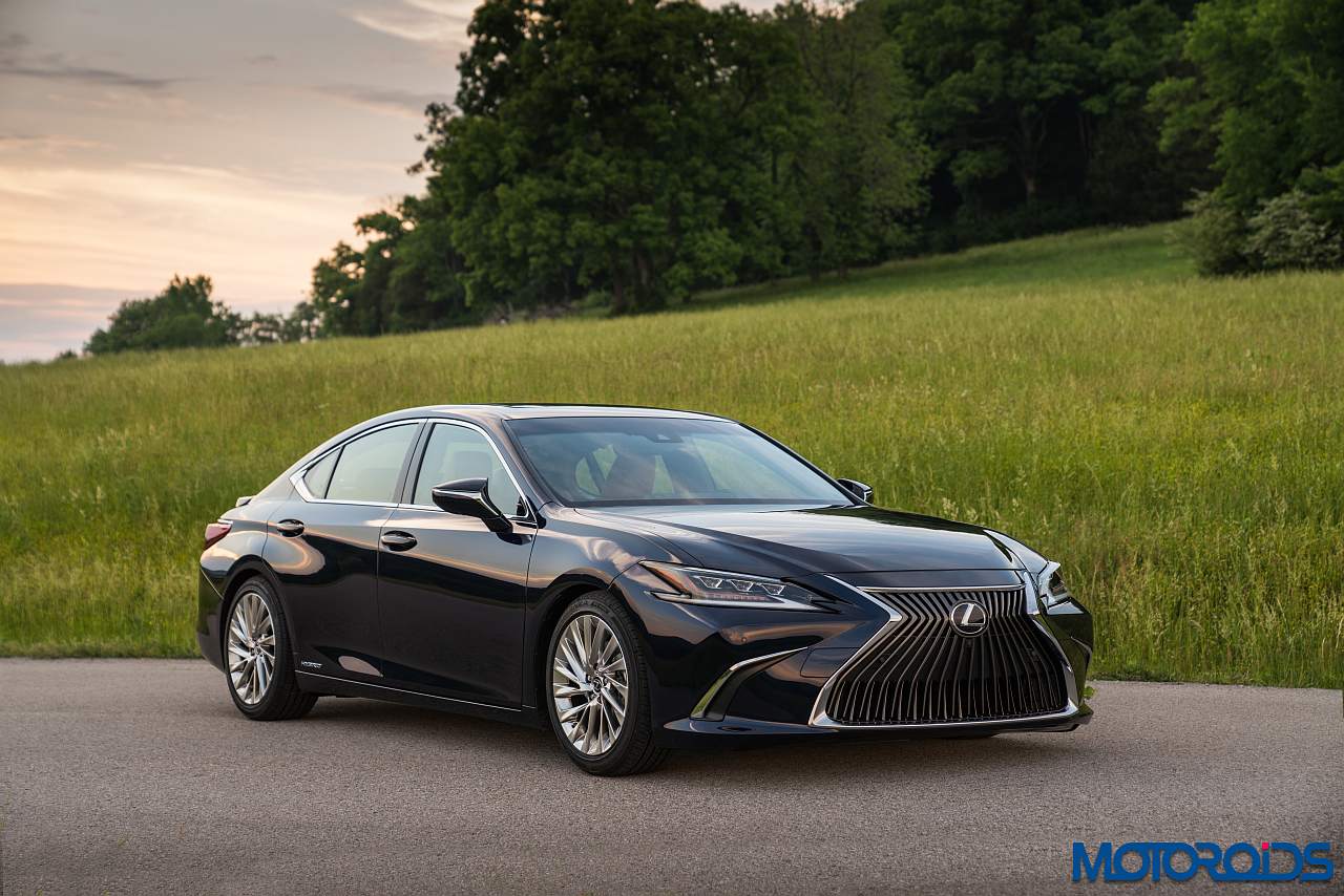 New Seventh Generation Lexus ES 300h Launched in India, Priced 59.13 ...