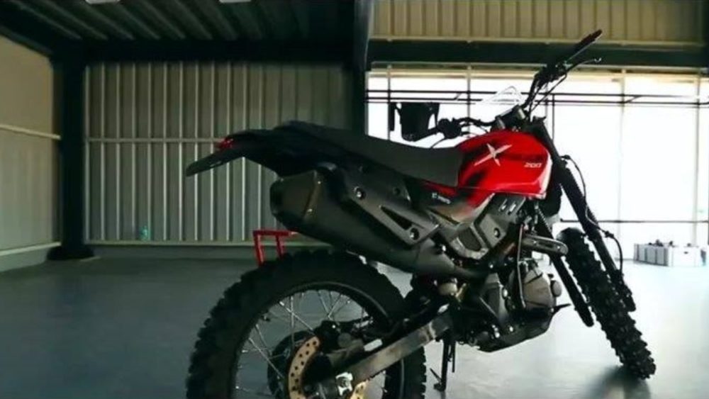 Enduro-Spec Hero Xpulse 200 Spotted | Motoroids