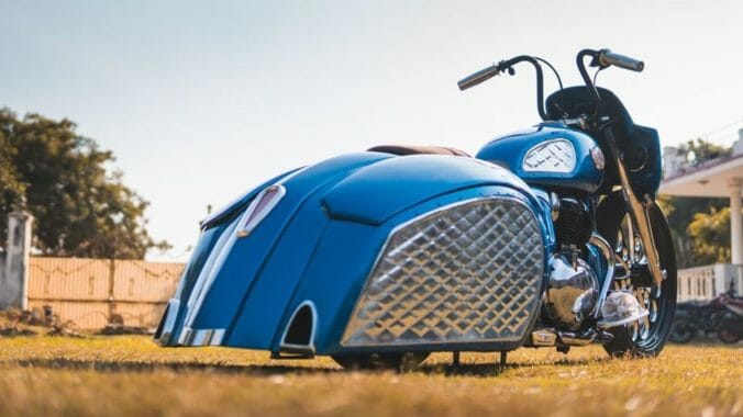 Underneath This Bagger-Style Custom Motorcycle Is A Royal Enfield 650 ...