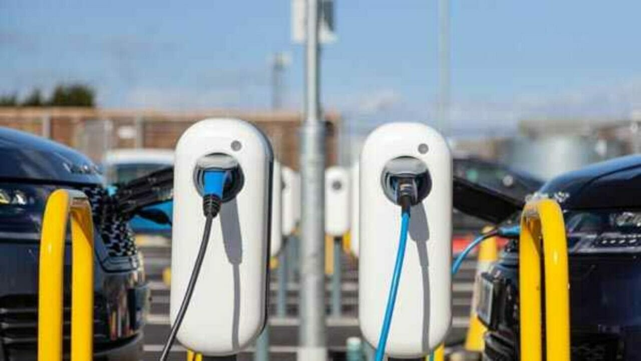 Tata AutoComp Joins Hand With American Firm To Set Up EV Charging ...