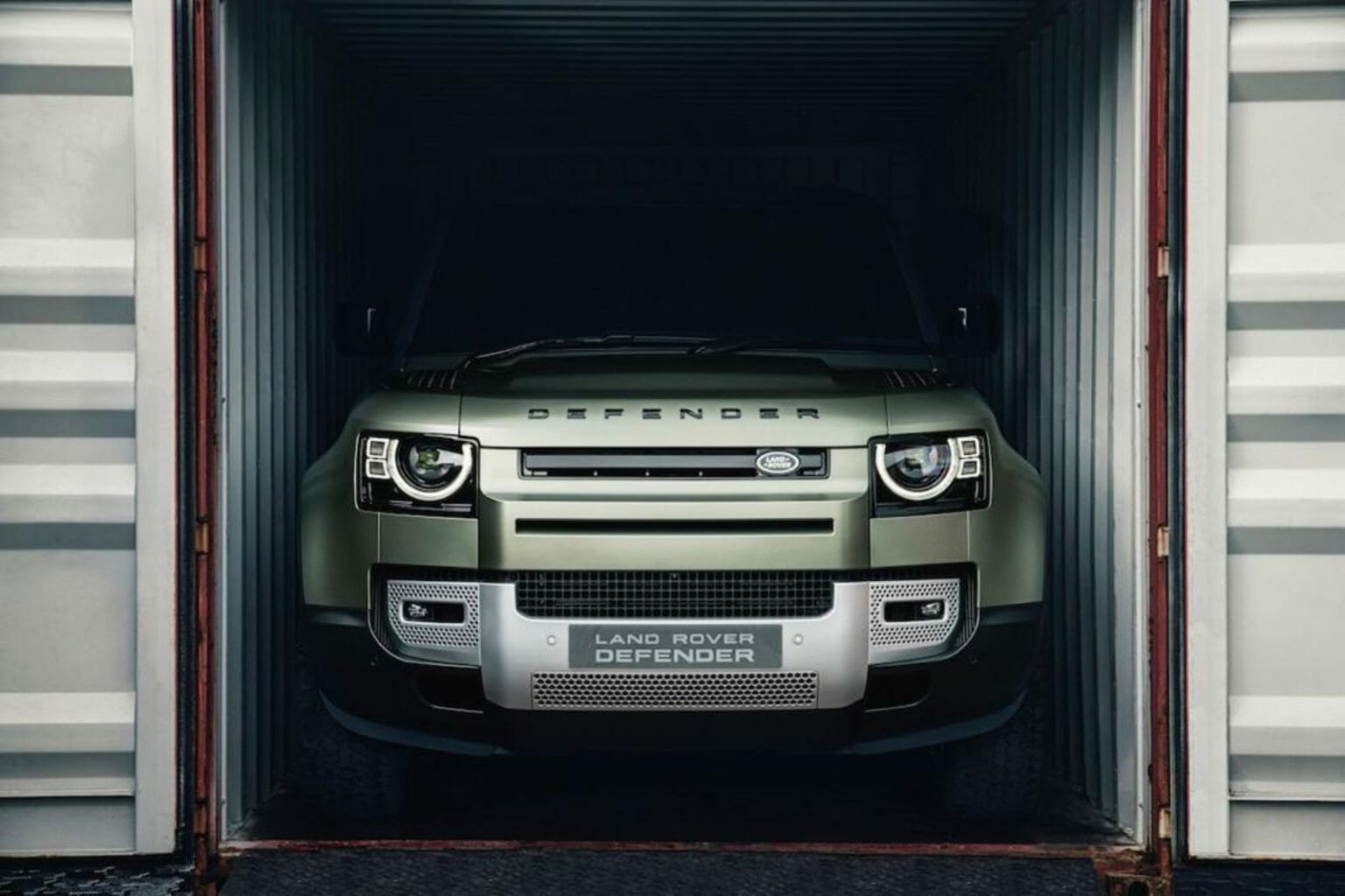 2020 Land Rover Defender SUV Arrives In Mumbai Prior To 15th October ...