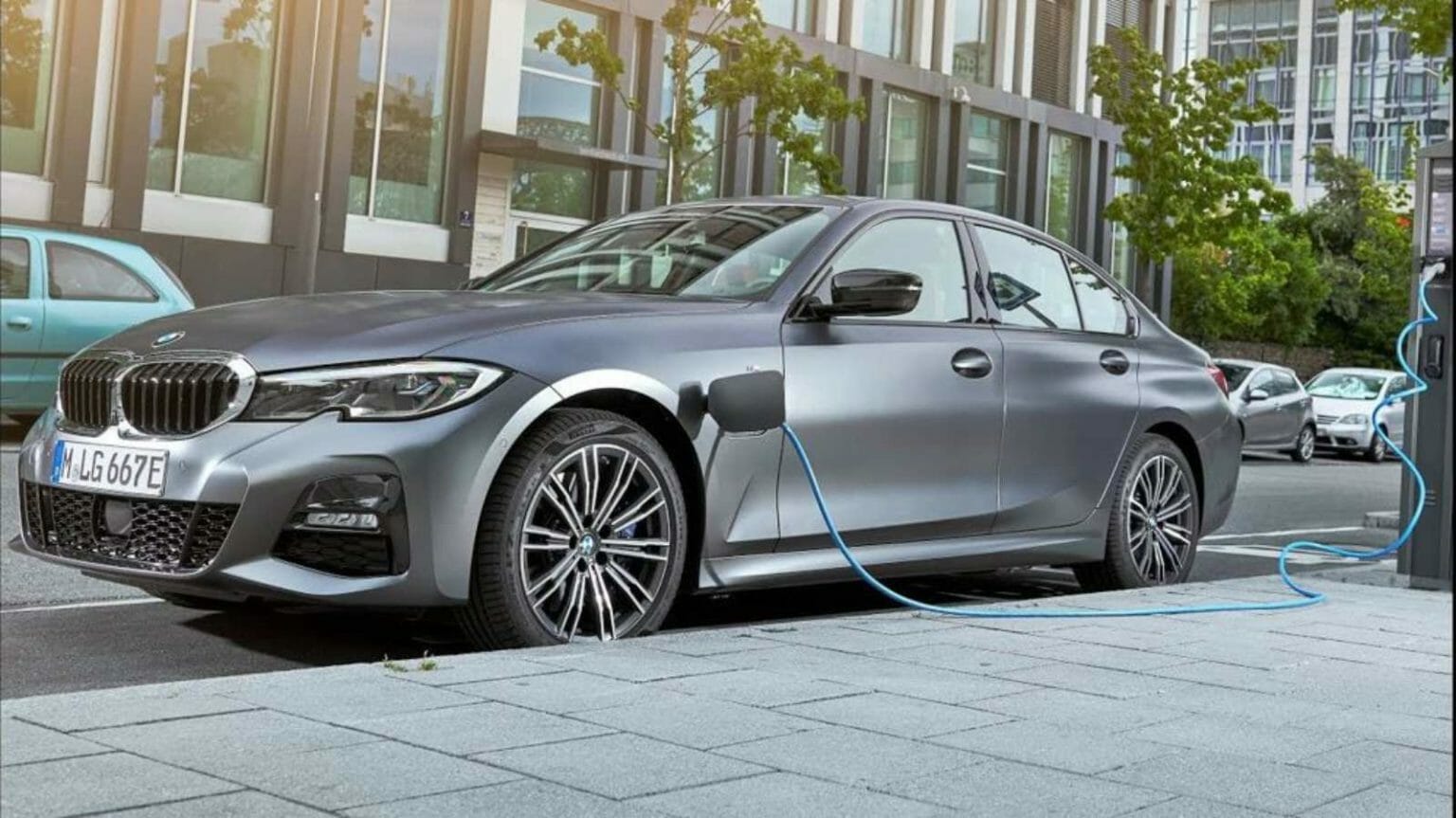 BMW Introduces Hybrid Models of 3-Series And 5-Series | Motoroids