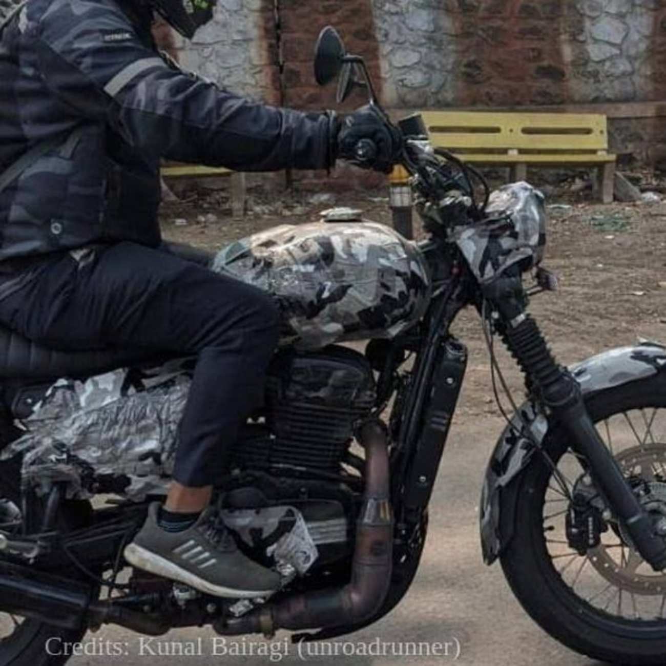 Yezdi Set To Make A Comeback In A Scrambler Form? | Motoroids