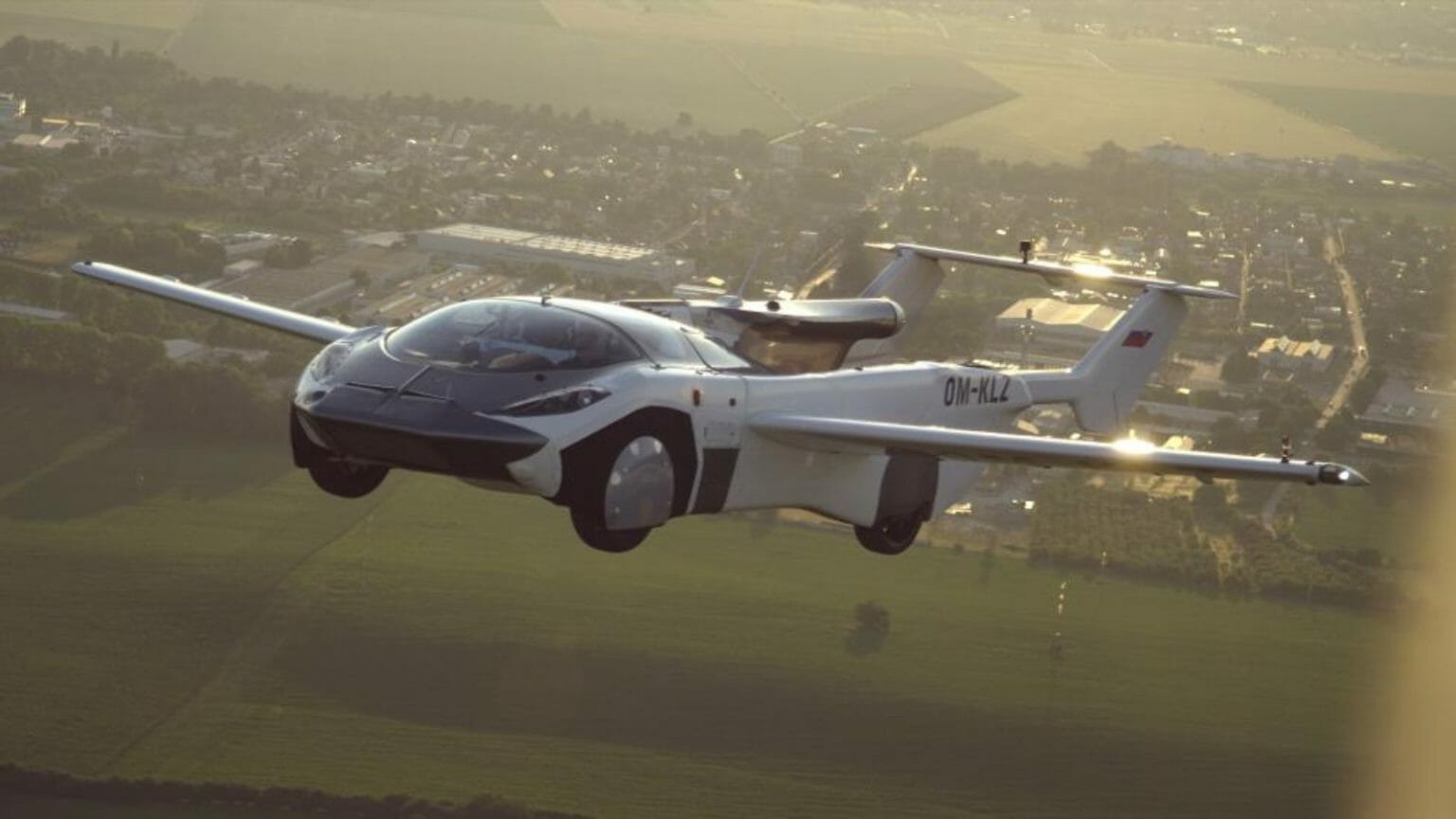 We Could Be One Step Closer To Real Flying Cars! | Motoroids