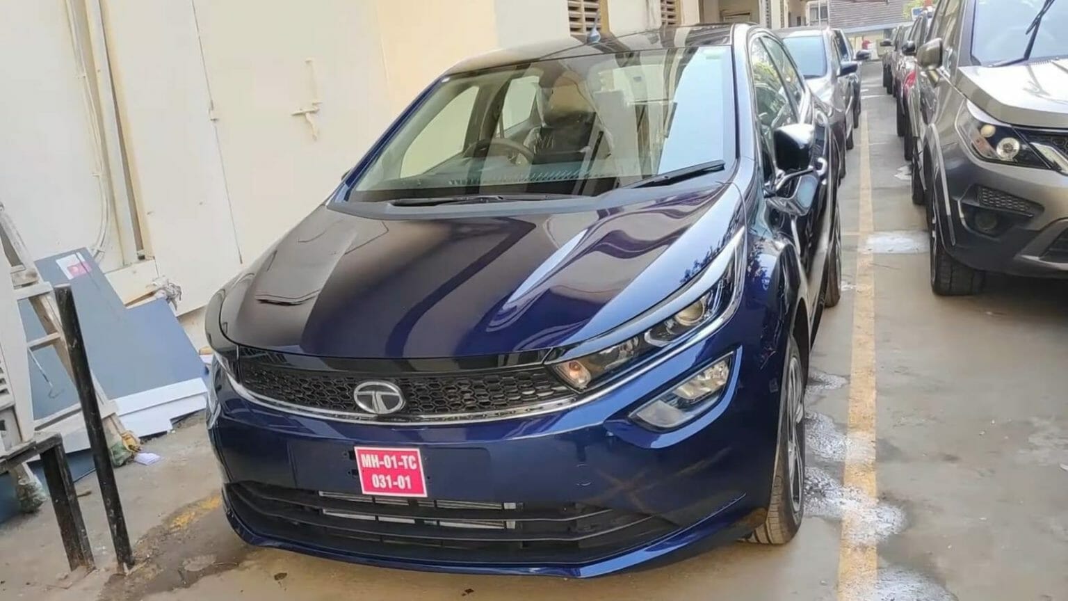 Tata Altroz To Get A New Paint Shade! | Motoroids