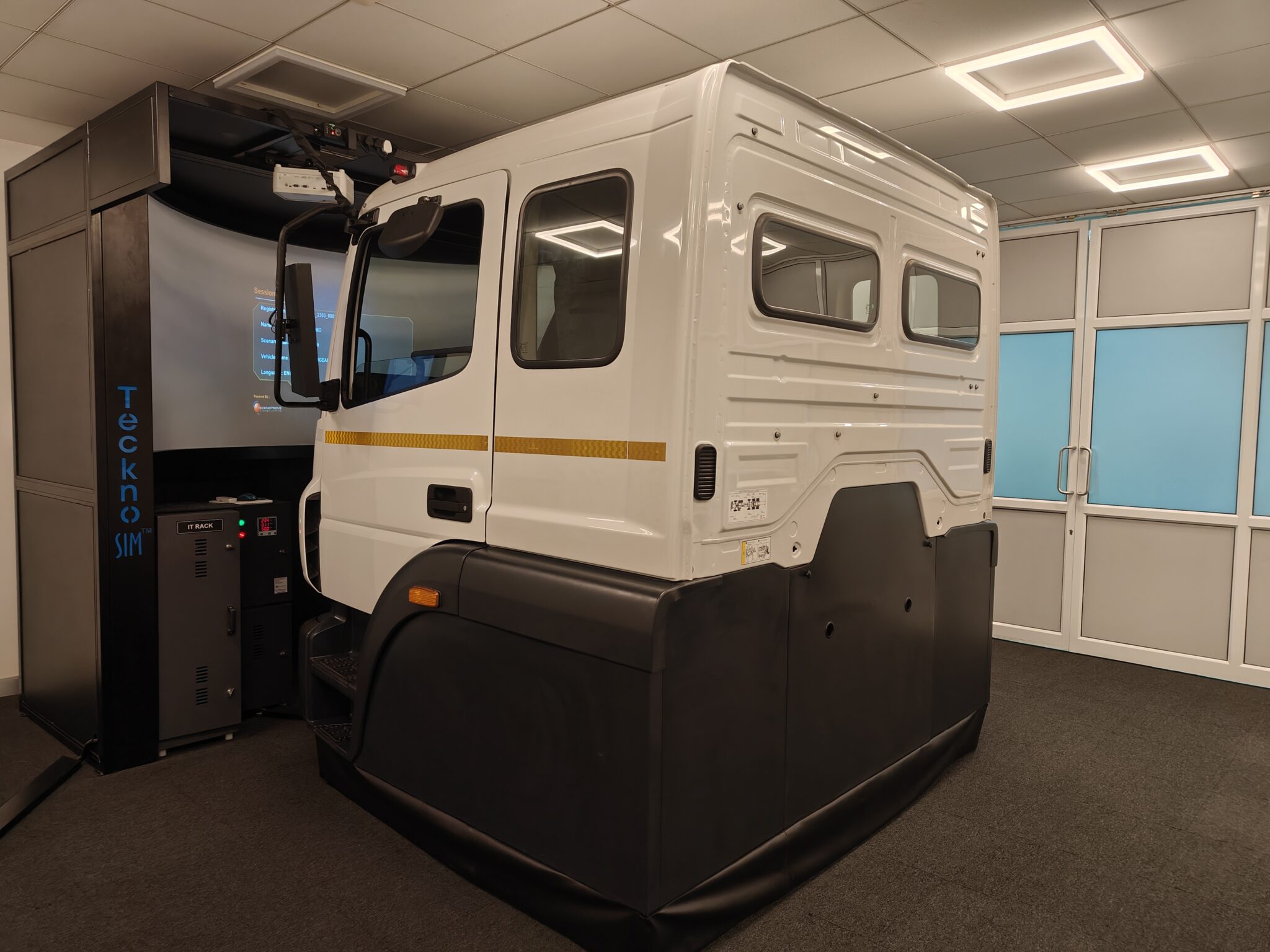 Daimler India launches a new Bharat-Benz truck driving learning ...