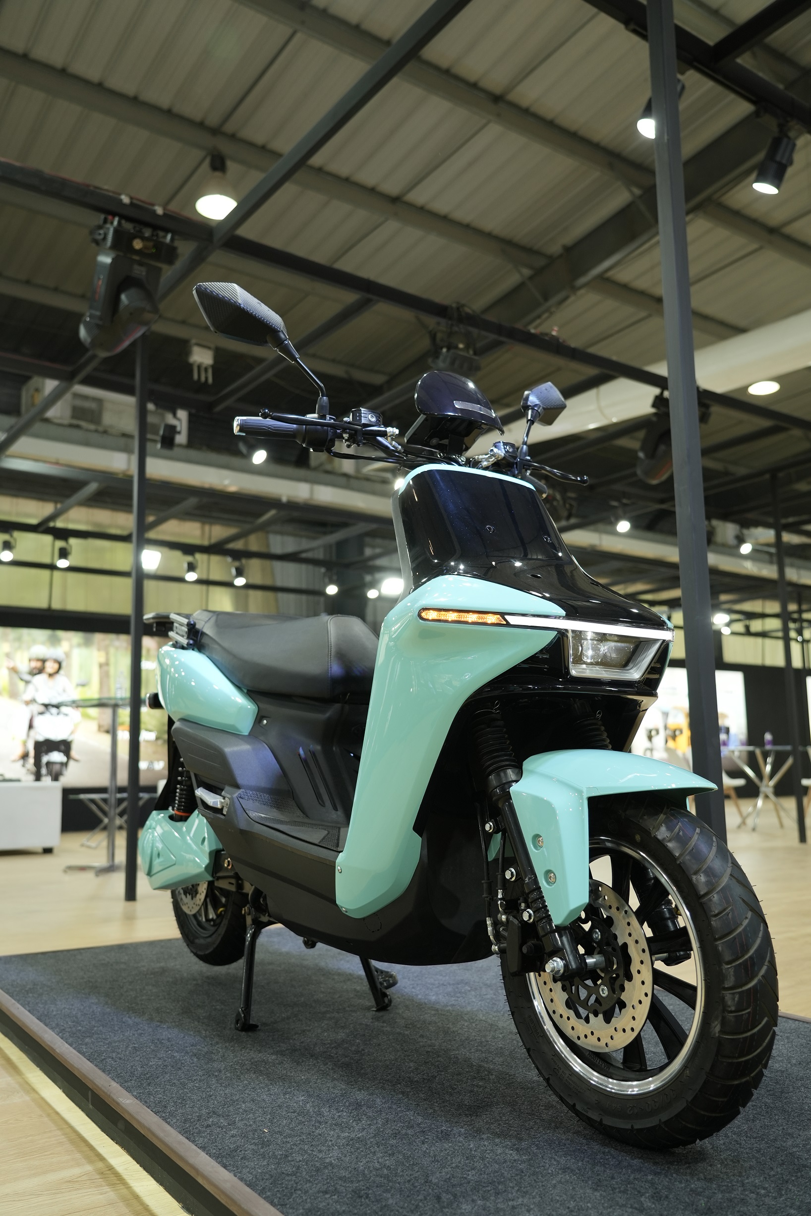 Wardwizard Unveils 6 EVs at Vibrant Gujarat Global Summit | Motoroids
