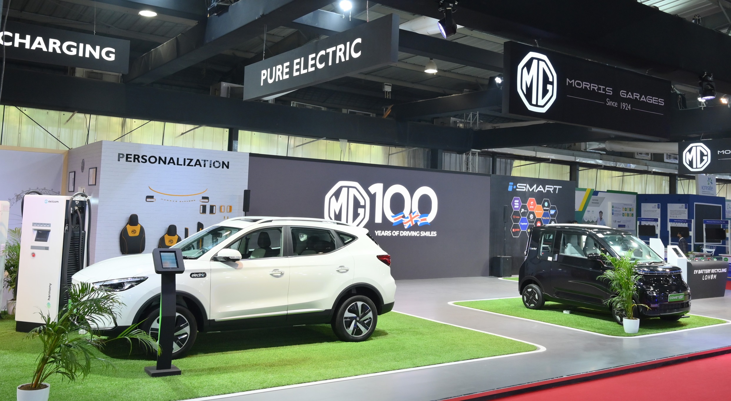 MG Motor India Launches New ZS EV Variant, Cuts Prices | Motoroids