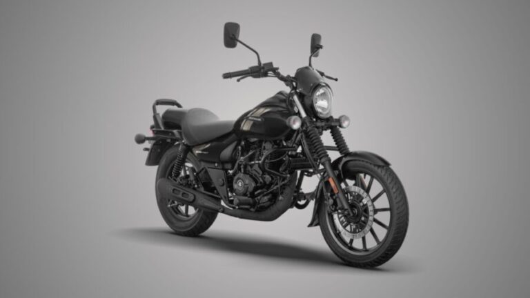 2026 Bajaj Avenger 220 Street Launched At Rs 1.30 Lakh | Motoroids